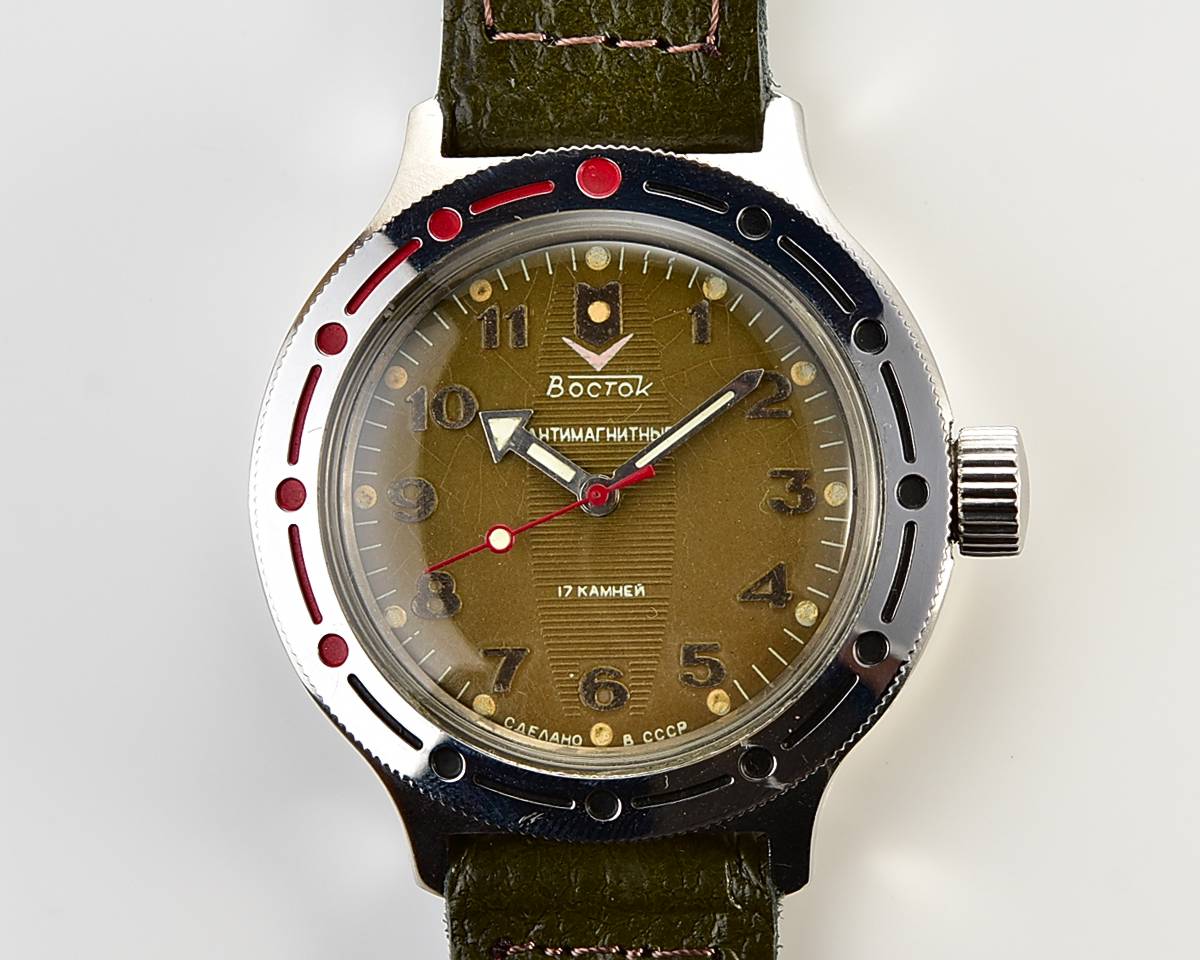 Soviet Vostok Amphibia mechanical watch - SovietWatchStore.com
