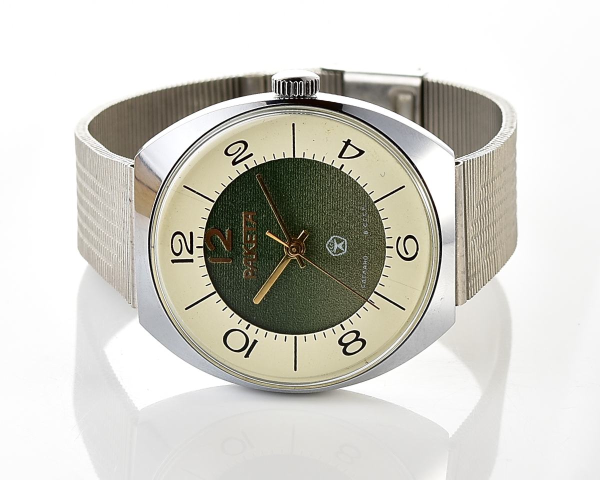 Excellent soviet Raketa vintage mechanical watch with bi-color dial ...