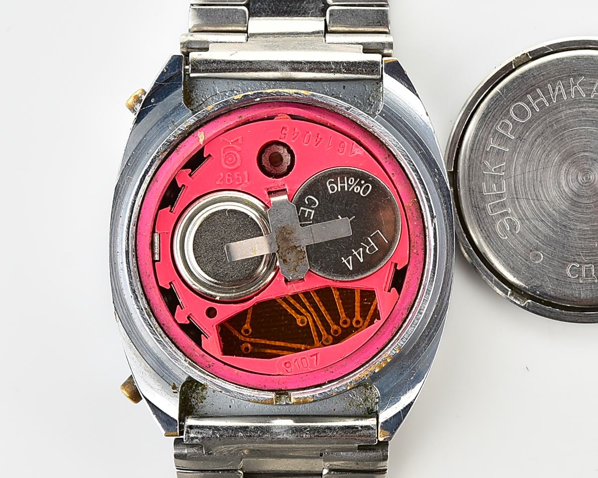 First RED LED Digital Vintage USSR Wrist Watch Electronika E-1 Pulsar ...