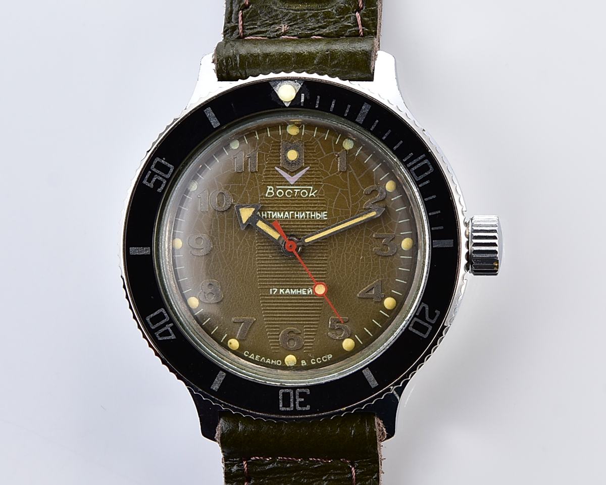 Soviet Vostok Amphibia mechanical wristwatch - SovietWatchStore.com