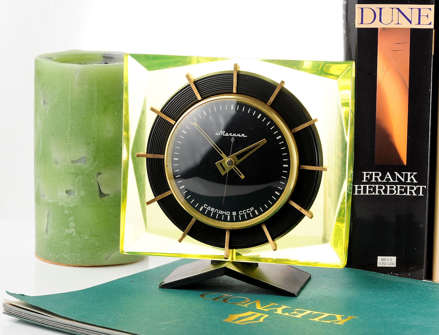 Molnija vintage soviet mechanical table clock - SovietWatchStore.com