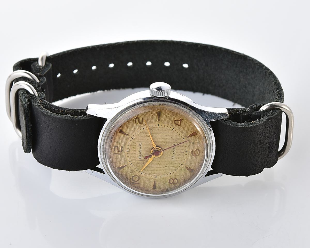 Soviet VOLNA 22 jewels vintage mechanical watch with NATO genuine ...